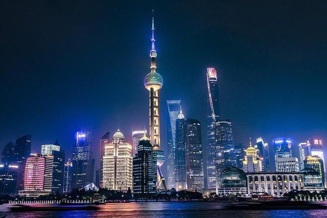 Shanghai Authentic Dinner and Night River Cruise with Rooftop Bar Hopping Option - Who Will Love This Tour?
