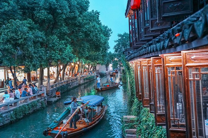 Shanghai Bus Tour:Yu Garden,Chenghuang,Zhujiajiao Water Town,Bund - Who Will Love This Tour?