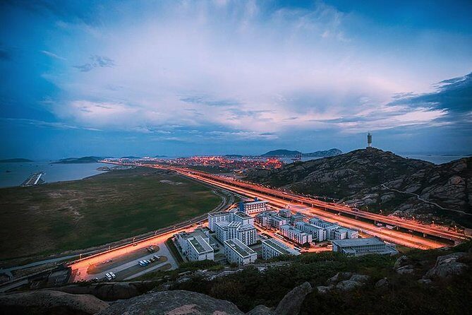 Shanghai Donghai Bridge and Yangshan Port Private Tour - Discovering the World’s Largest Sea Bridge and Deep Water Port