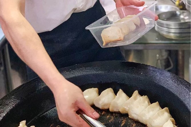 Shanghai Evening Food Tour/Shanghai tour gastronomico nocturno - Group Size and Atmosphere