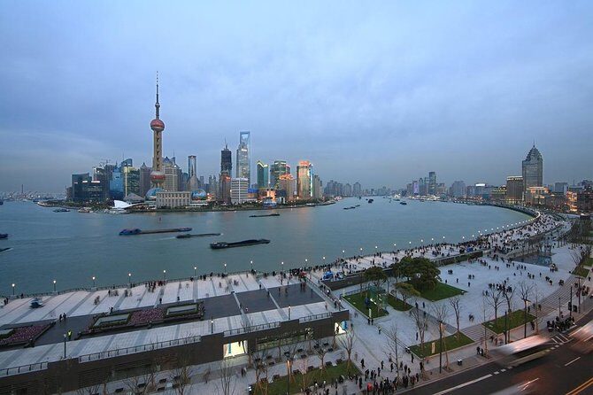 Shanghai Full-Day Private Guided Tour with Pick Up and Lunch - Transportation and Practicalities