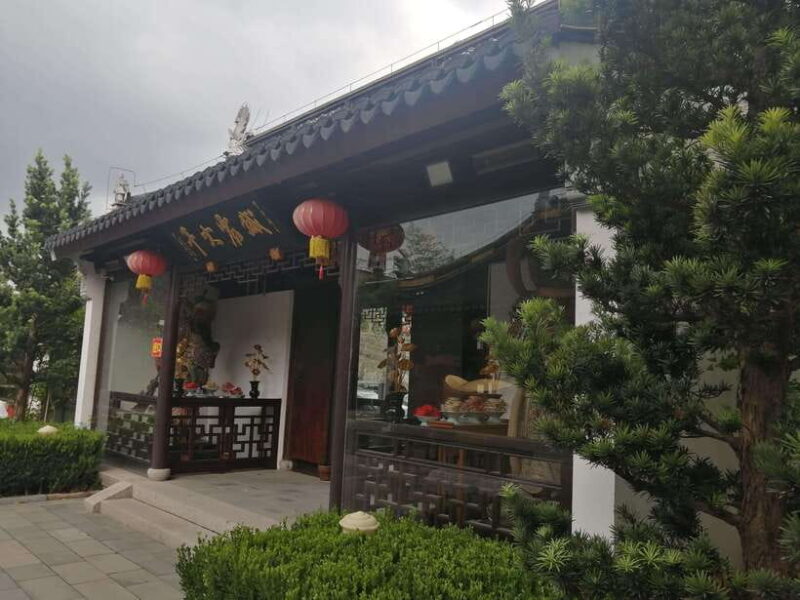 Shanghai: Guanding Temple and Muslim Mosque Guided Tour - Practical Details and Tips