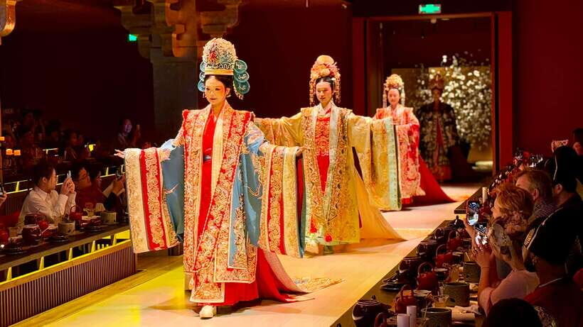 Shanghai Guided Royal Banquet Photo (Incl) with Massage Opt - The Review from Participants