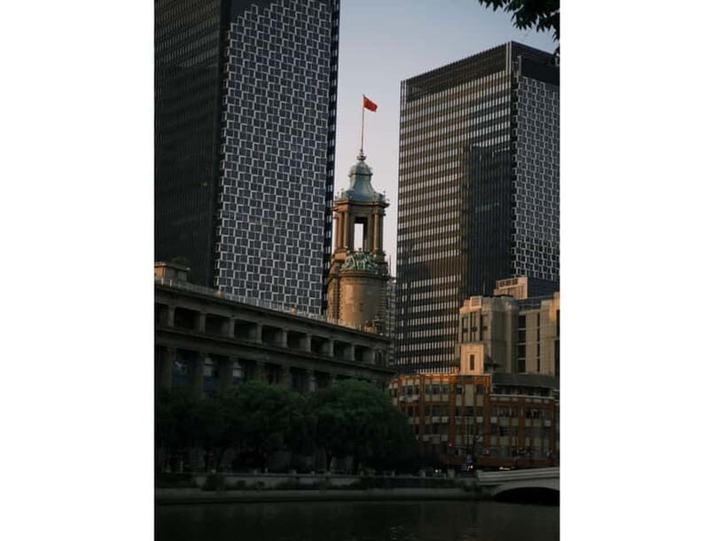 Shanghai Histories Walking Tour: Suzhou Creek to the Bund - Key Points