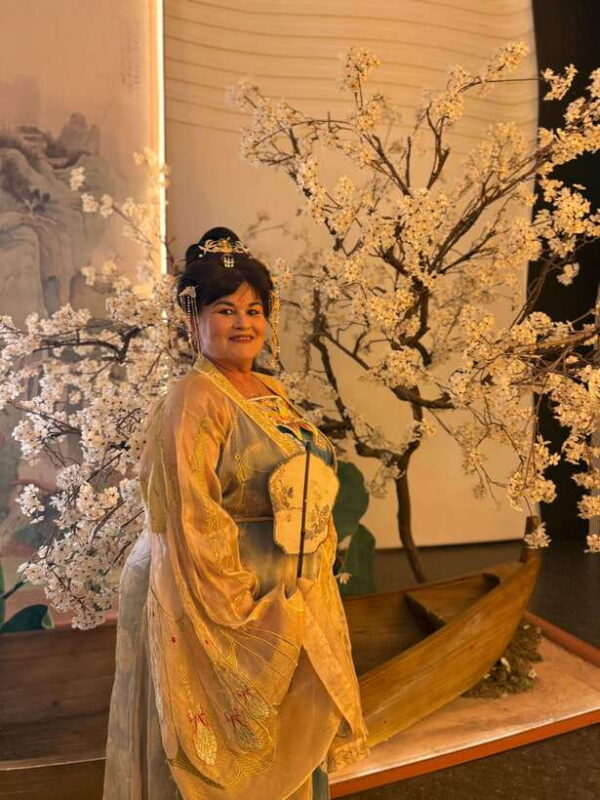 Shanghai Immersive Royal Banquet+Photo, Bar/Massage Options - Who Is This Tour Best For?