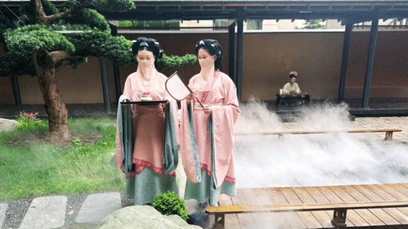 Shanghai: Imperial Banquet at Jiangnan Jun with Private Room - Who Should Consider This Experience?