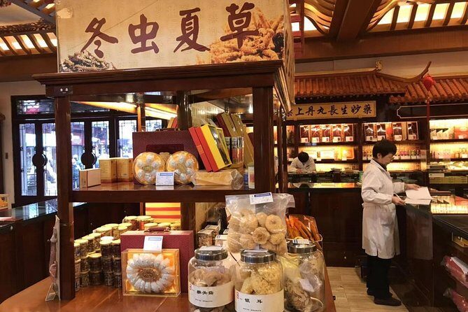 Shanghai Private Tour with Material Market and Jin Mao Tower - Remember