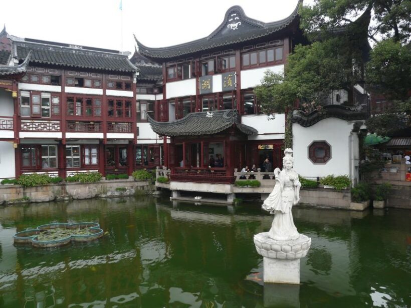 Shanghai: Private Walking Tour with a Local - Key Points