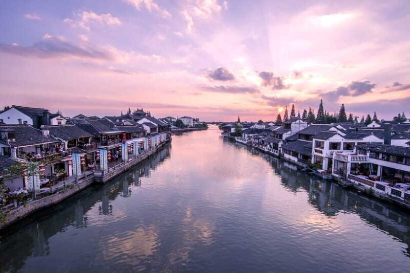 Shanghai Seven Treasure Town & Zhujiajiao Water Town Tour - Moving to Seven Treasure Town