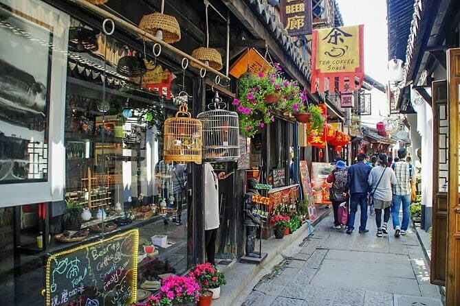 Shanghai Water Town Zhouzhuang Day Trip by Limo from Shanghai - FAQ