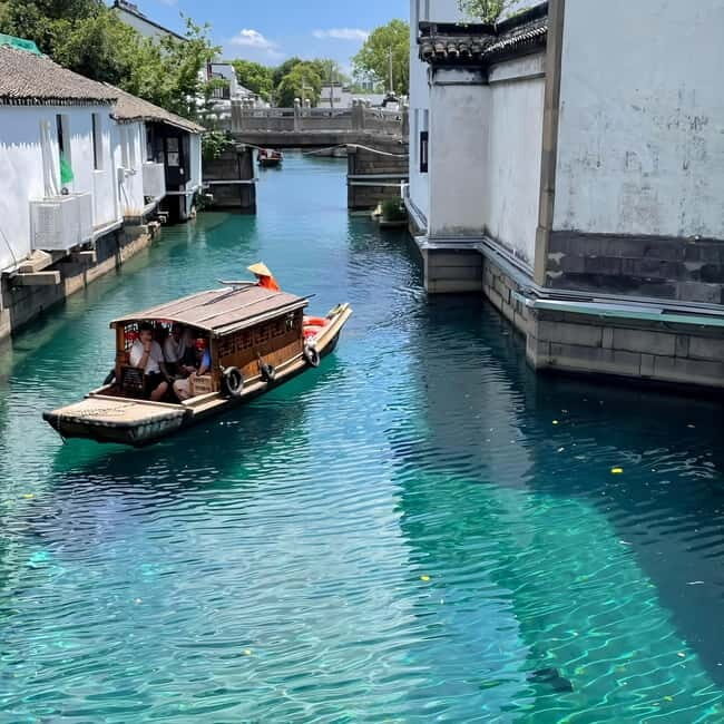 Shanghai: Zhujiajiao Water Town Private Tour with Boat Ride - Key Points