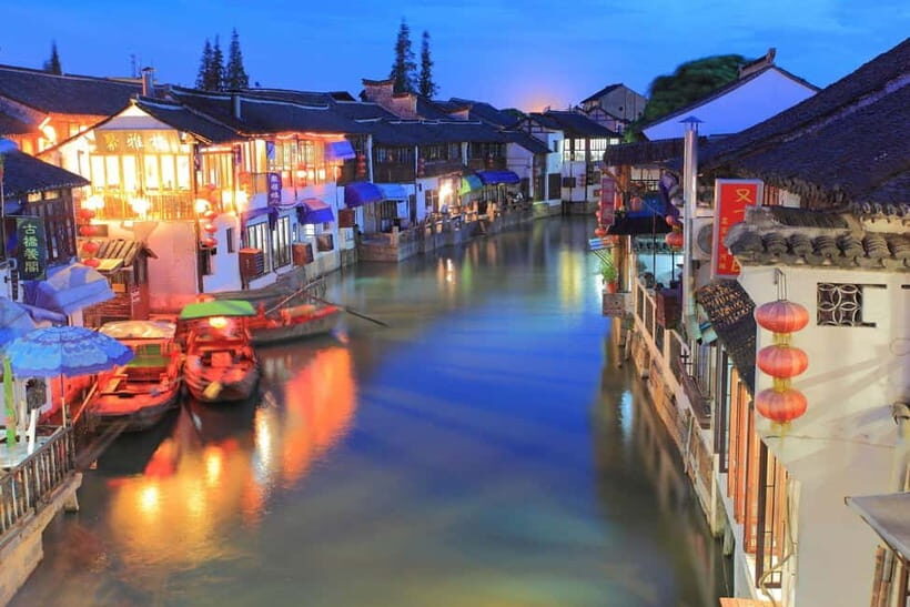 Shanghai: Zhujiajiao Water Town Private Tour with Boat Ride - Key Points