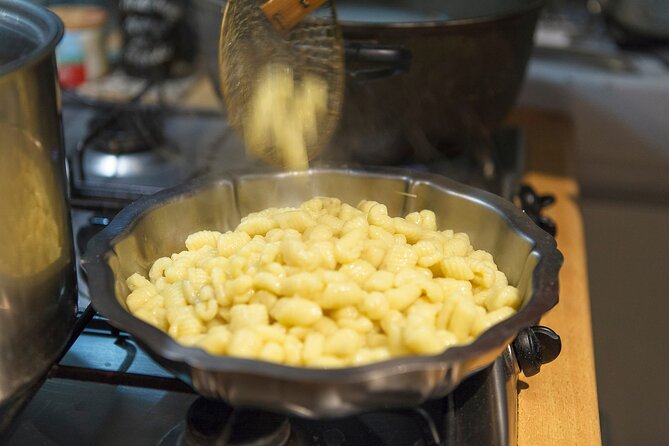 share a traditional meal with licauw - Who Should Consider This Experience