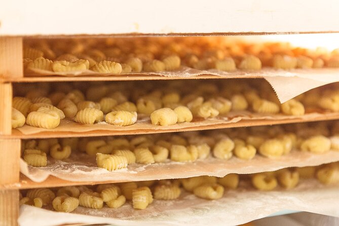 share a traditional meal with licauw - Frequently Asked Questions