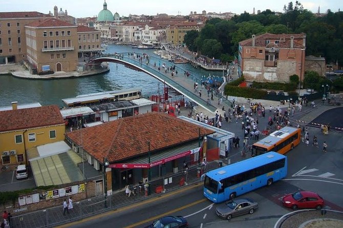 Shared Departure Transfer: Venice Hotels to Venice Train or Bus Station - Booking Process and Confirmation