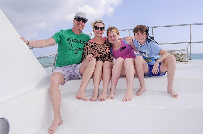 Shared Family Snorkeling Boat with Drinks and Snacks - Food and Drinks
