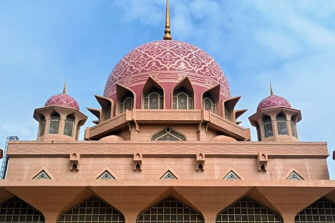 Shared Putrajaya Tour with Traditional Boat Cruise & Pink Mosque - Engaging Introduction