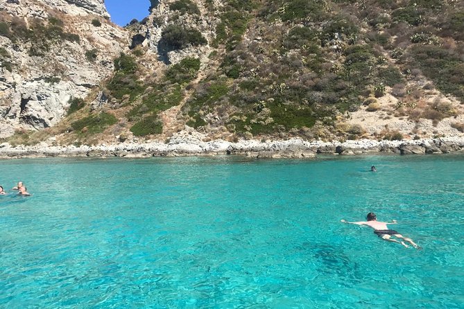 Shared Snorkeling Tour From Tropea to Capo Vaticano - Relaxing With Drinks and Snacks on Board