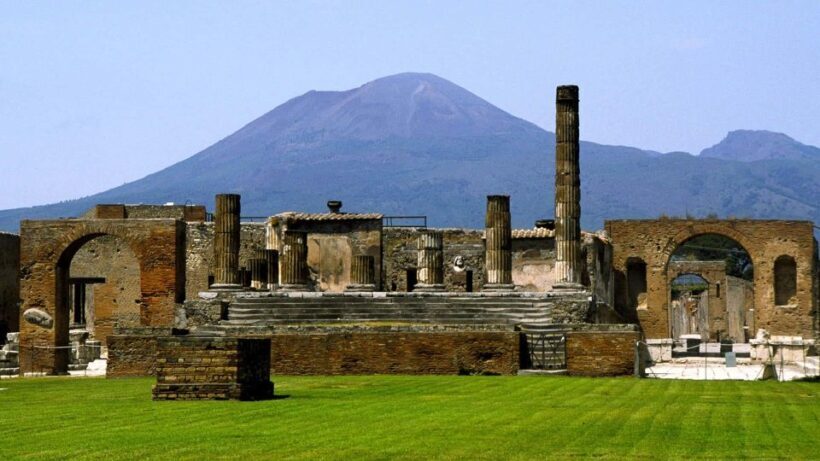 Shared Tour of Pompeii & Positano - Practical Tips for Travelers
