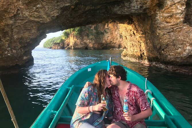 Shashamane experience private boat charter Marigot bay st lucia - Key Points