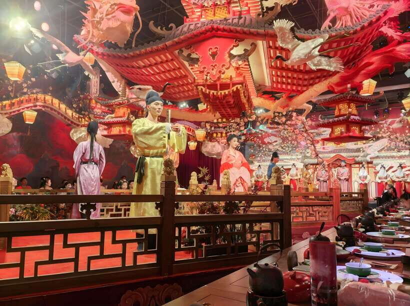 Shenzhen: Royal Dinning Experience with Culture Performance - Introducing the Experience