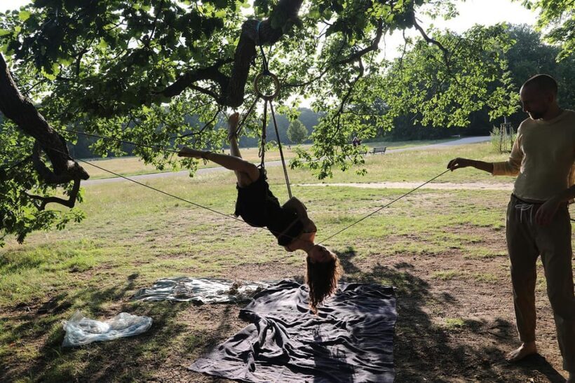 Shibari on the beach! - An Encounter with Japanese Tradition in Spain