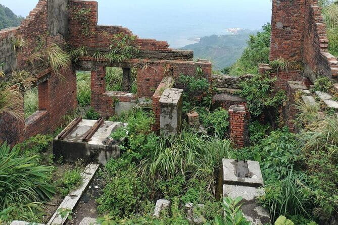 Shifen, Jiufen, Jinguashi & Gold Museum One Day Tour From Taipei - Transportation, Group Size, and Practicalities