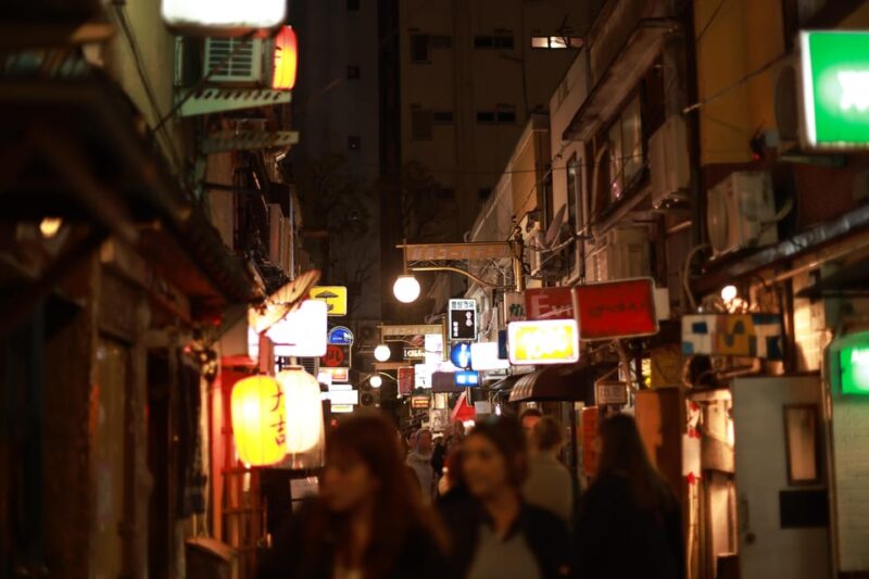 Shinjuku: Cinematic Neonlight Portlait Tour at Goldengai - Discovering Iconic Filming Locations in Tokyo