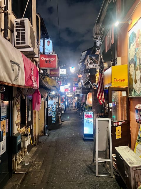 Shinjuku Kabukicho & Golden Gai Night Tour - Meeting Point and Customer Feedback