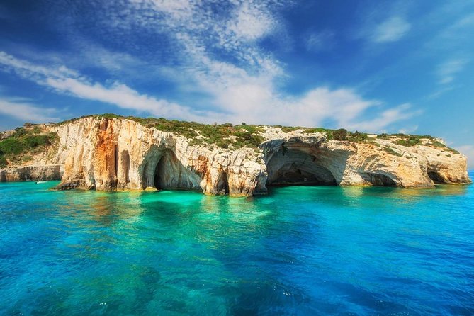 Shipwreck and Blue Caves- 8m Private Boat Tour (up to 11pax) - Discovering the Blue Caves