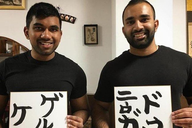 Shodo Experience (Calligraphy) at Tokyo Maikoya - Learning Traditional Japanese Calligraphy