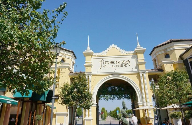 Shooping Day Fidenza Village Outlet da Milano - Key Points