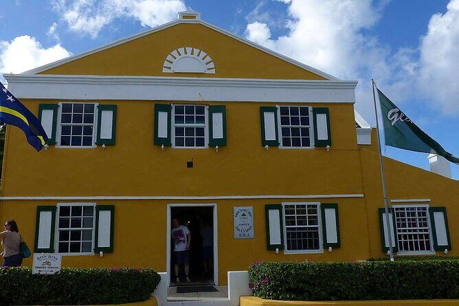 Shop and Beach Guided Tour in Curacao City - Discovering Willemstad: The Heart of the Tour