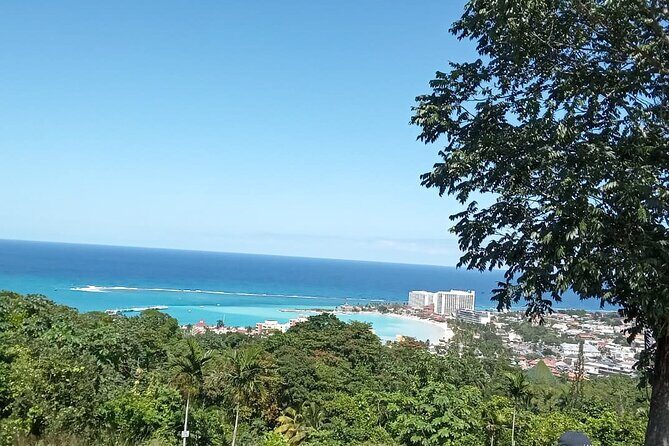 Shopping and Sightseeing from Riu Aquarelle/ Falmouth - Key Points