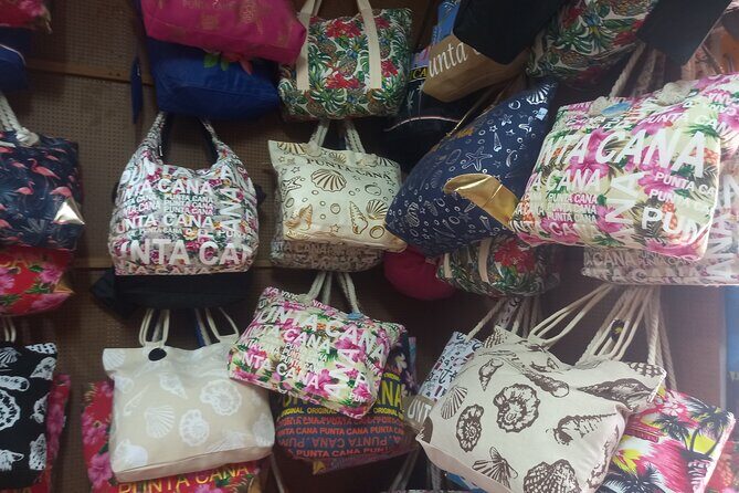 Shopping or souvenirs in Plaza Bávaro - The Practicalities