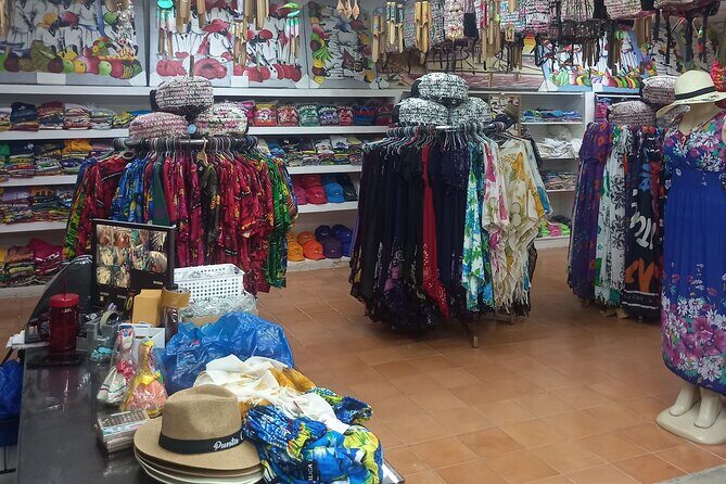 Shopping or souvenirs in Plaza Bávaro - The Sum Up