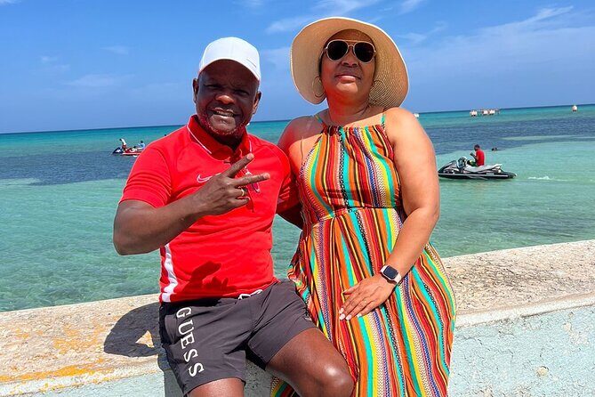 Shopping & Sightseeing Local Guided Tour In Montego Bay - Key Points