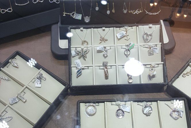 Shopping Tour From Runaway Bay Hotels - The Practicalities