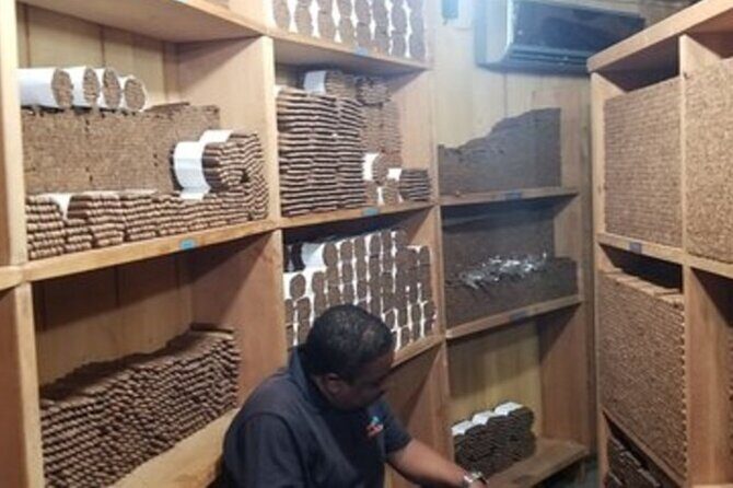 Shopping Tour In Don Lucas Cigar Factory, Rum tasting, Cocoa factory, Souvenirs - FAQ