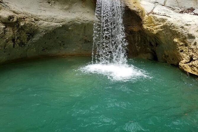 Shore excursion 7 waterfalls &5 zip lines amber cove & Taino bay - Key Points