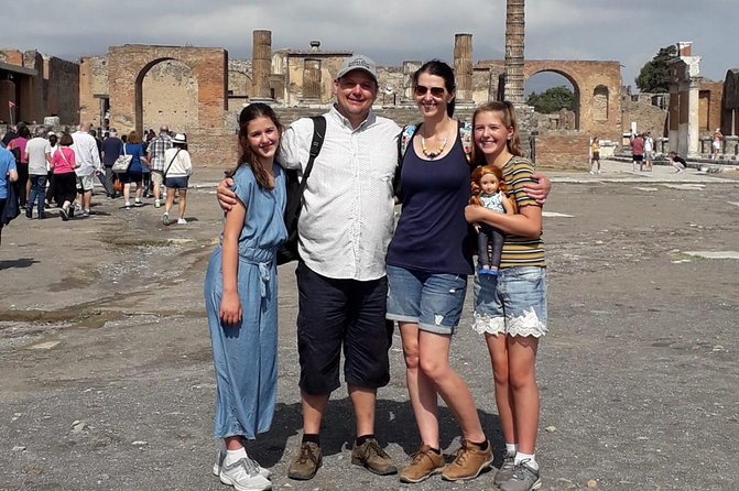 Shore Excursion Tour for Kids from Naples to Pompeii and Amalfi Coast - FAQ