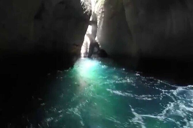 Shoreside Fun-Day with Titou Gorge, Hot Springs & Champagne Reef - An In-Depth Look at the Tour Experience