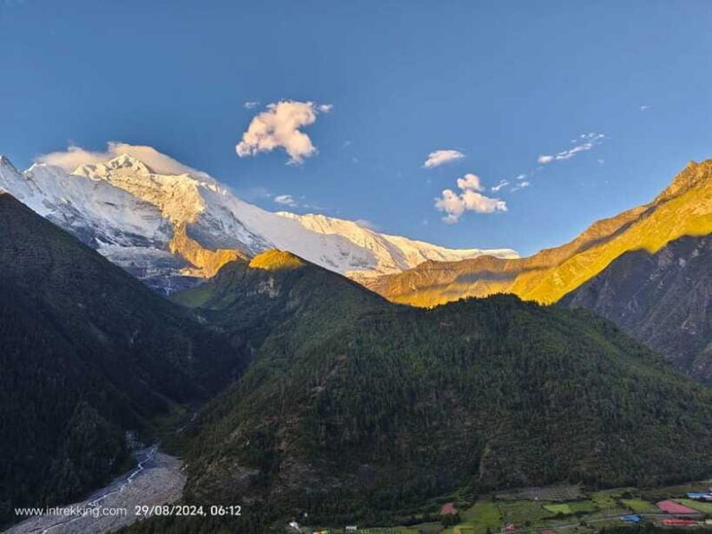 Short Annapurna Circuit Trek 09 Days . - FAQs