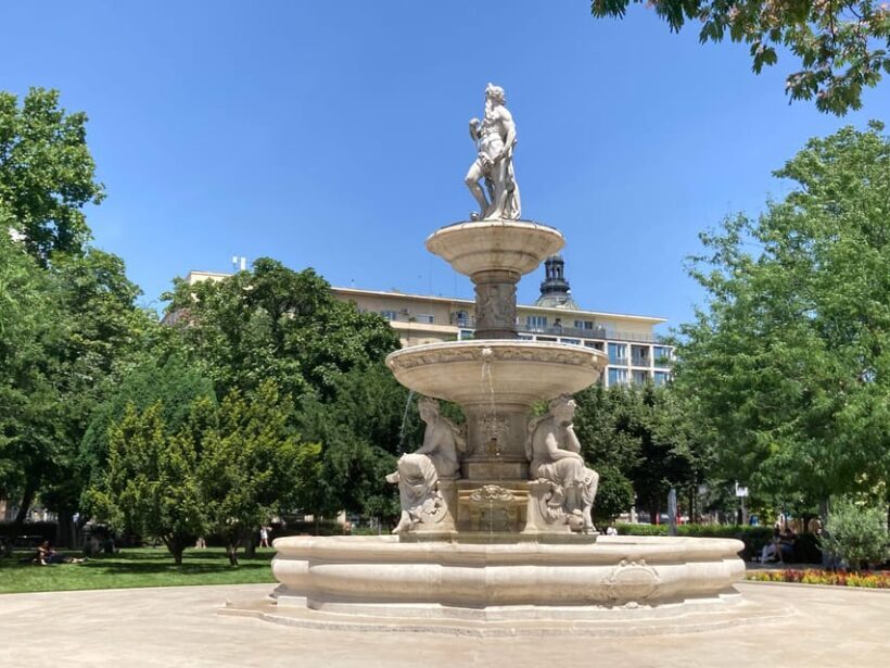 Short Budapest Sightseeing - with Pubquiz! (beer included!) - Key Points