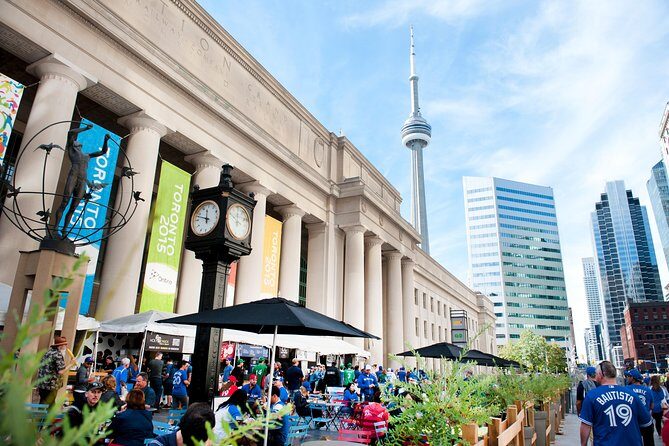 Show me the City! A Small Group Walking Tour of Toronto - The Sum Up