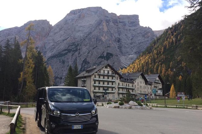 Shuttle to Lake Braies departing from Cortina d'Ampezzo - Introduction