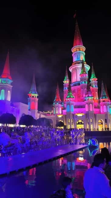 Shuttle Transfer Land of Legends Boat Parade and Night Show - FAQ
