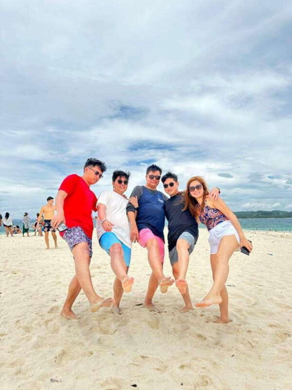 SIARGAO: PRIVATE ISLAND HOPPING GUYAM, DAKU AND NAKED ISLAND - Key Points