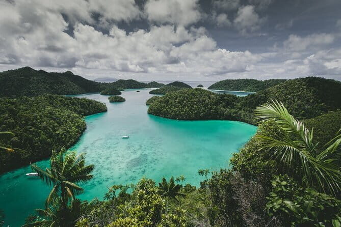 Siargao Private Sohoton Bucas Grande Tour with Lunch - A Deep Dive into the Experience