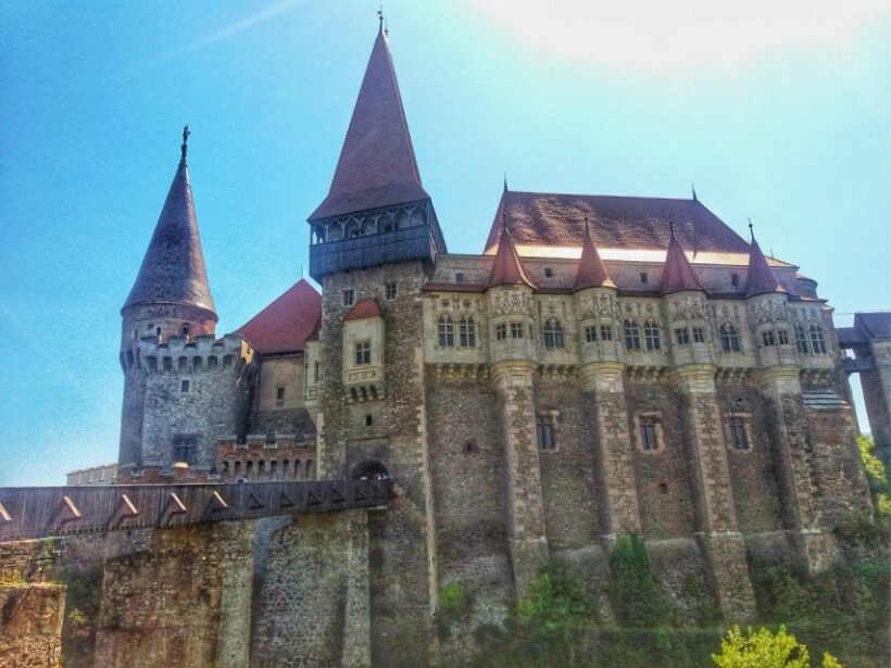 Sibiu: Alba Iulia and Corvin Castle Guided Tour - Key Points
